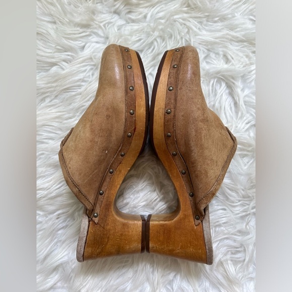 UGG | Shoes | Ugg Abbie Clogs 951 | Poshmark